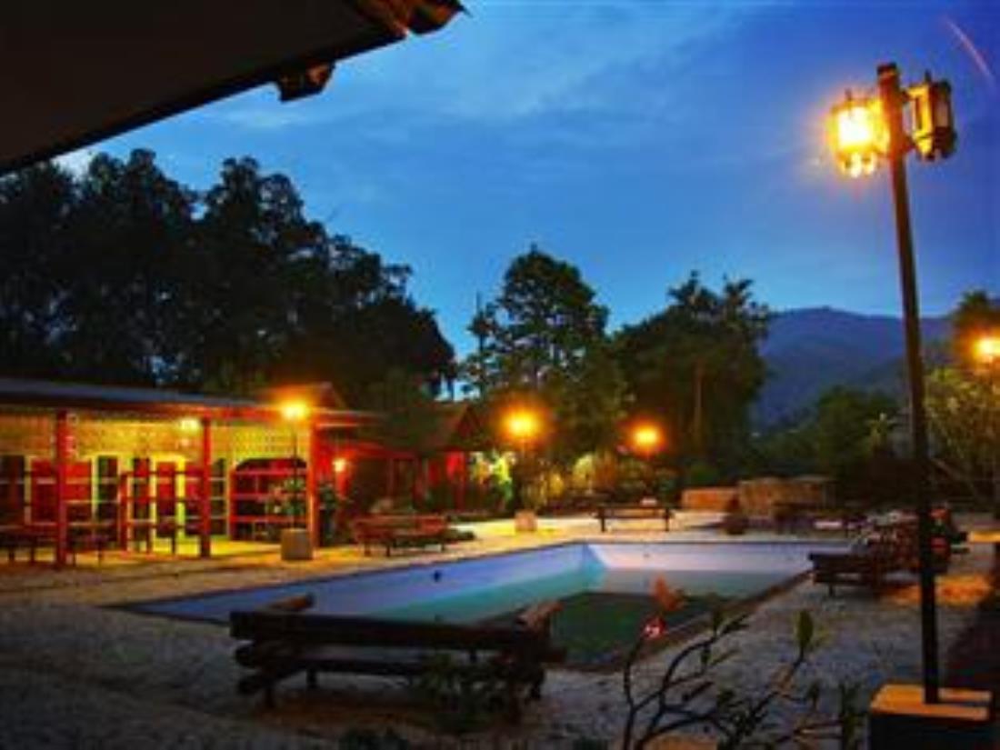 อารียาภูรี รีสอร์ท ท่าตอน (Areeyaphuree Resort Thaton) | TripTH | ทริป ...